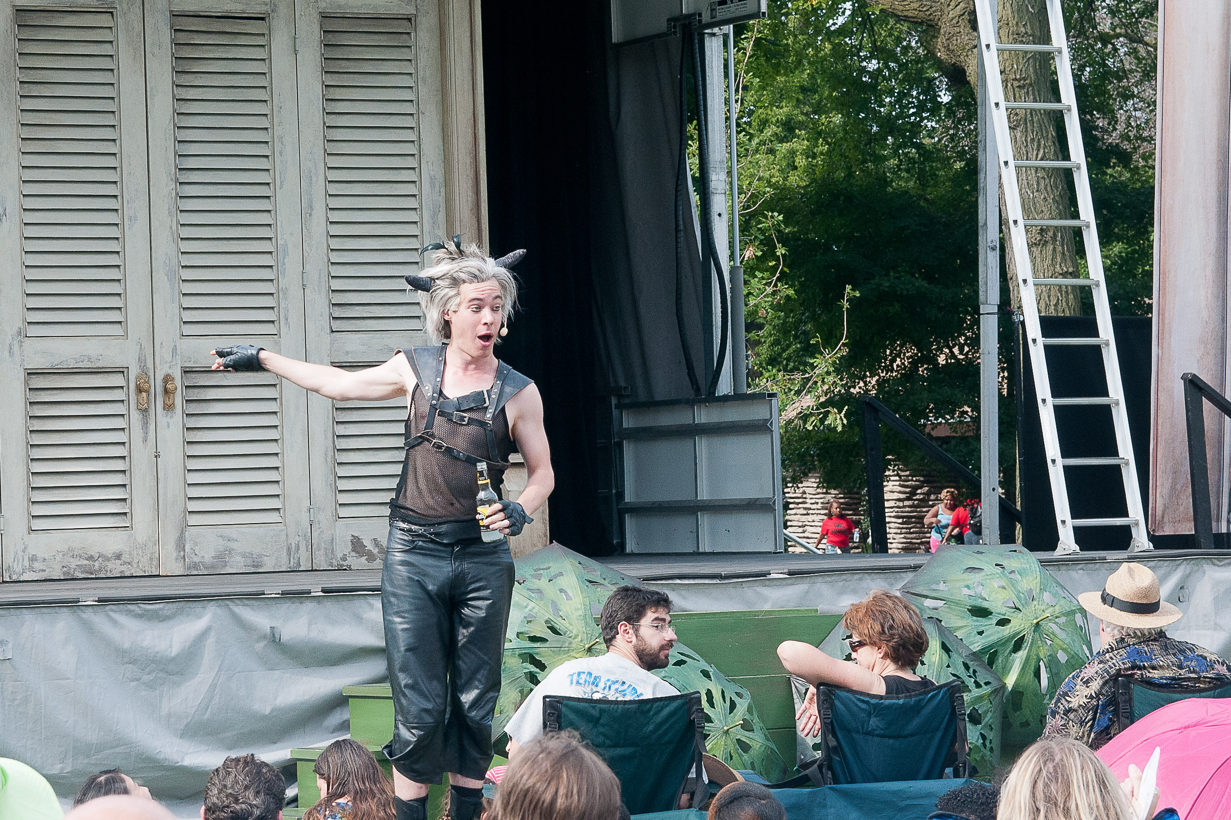 Shakespeare at Columbus Park - Austin Weekly News