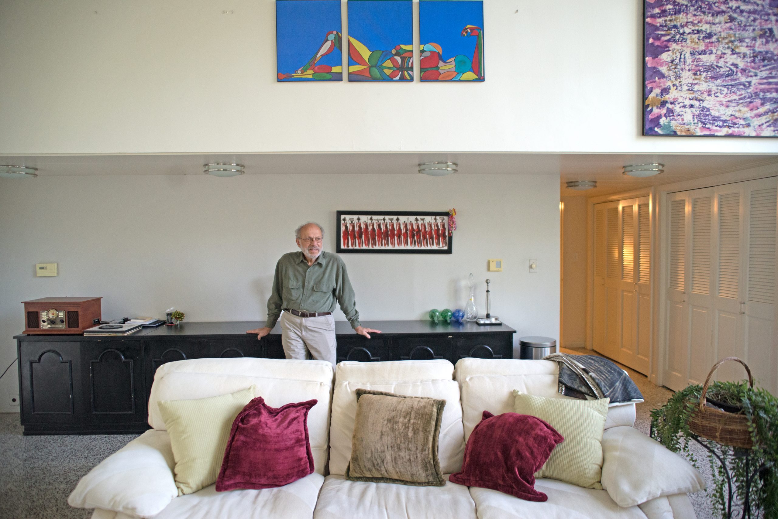 A charmed life in Galewood's Miracle House - Austin Weekly News