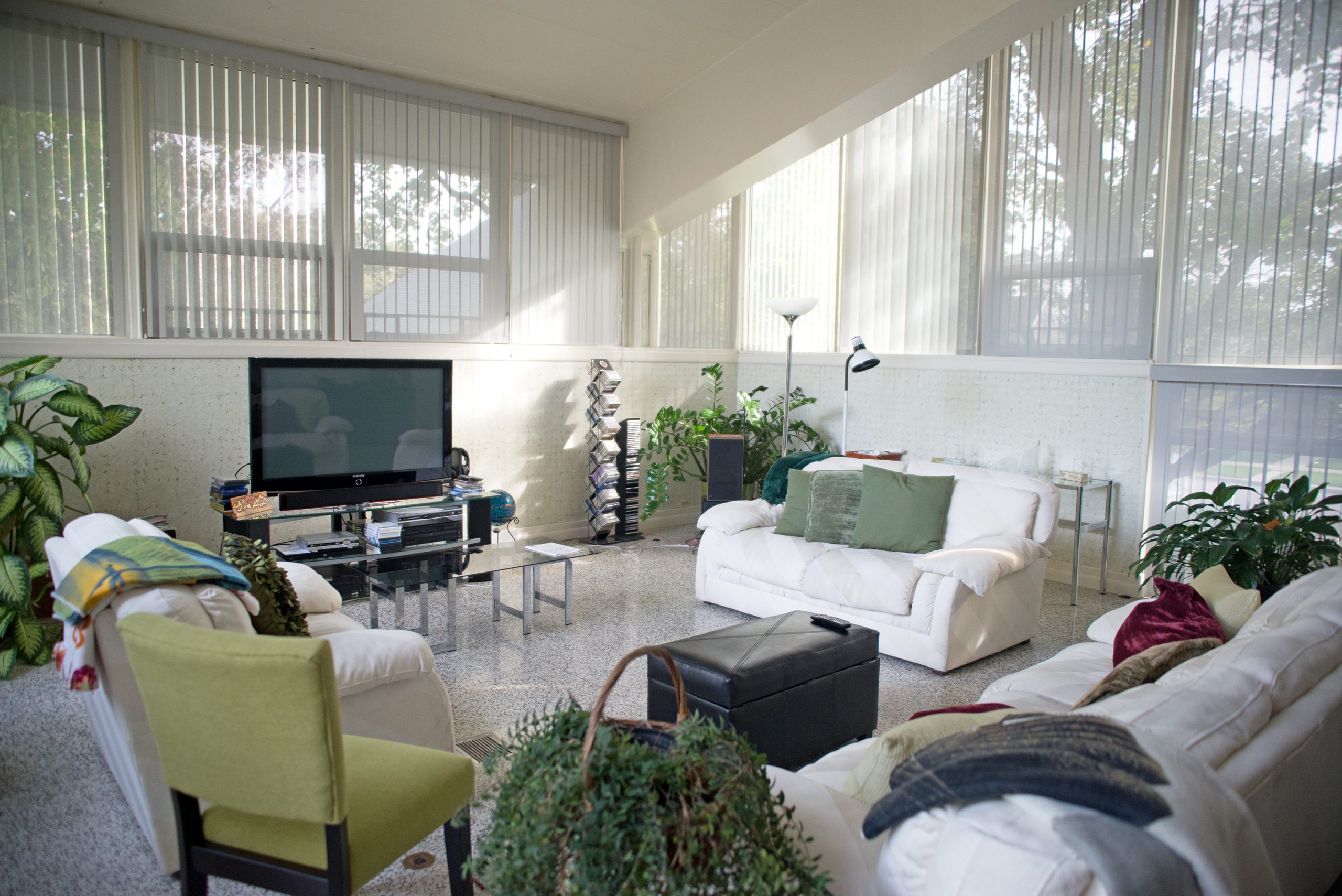 A charmed life in Galewood's Miracle House - Austin Weekly News