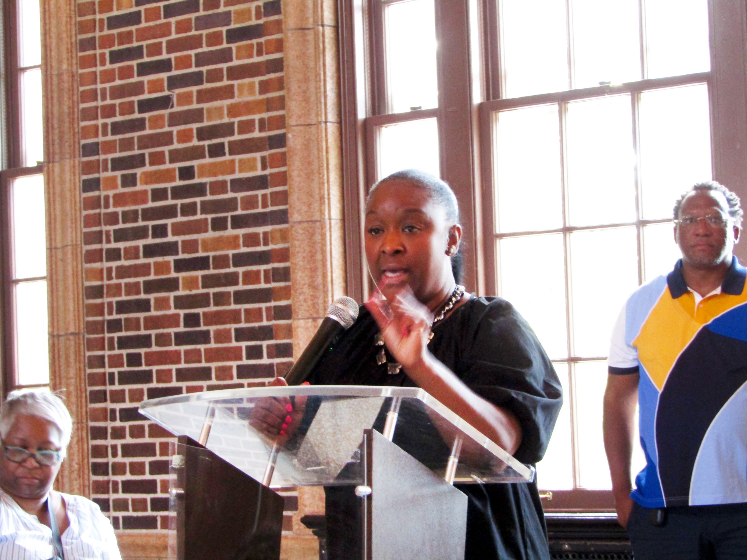 New 24th Ward alderman introduces herself to constituents - Austin ...