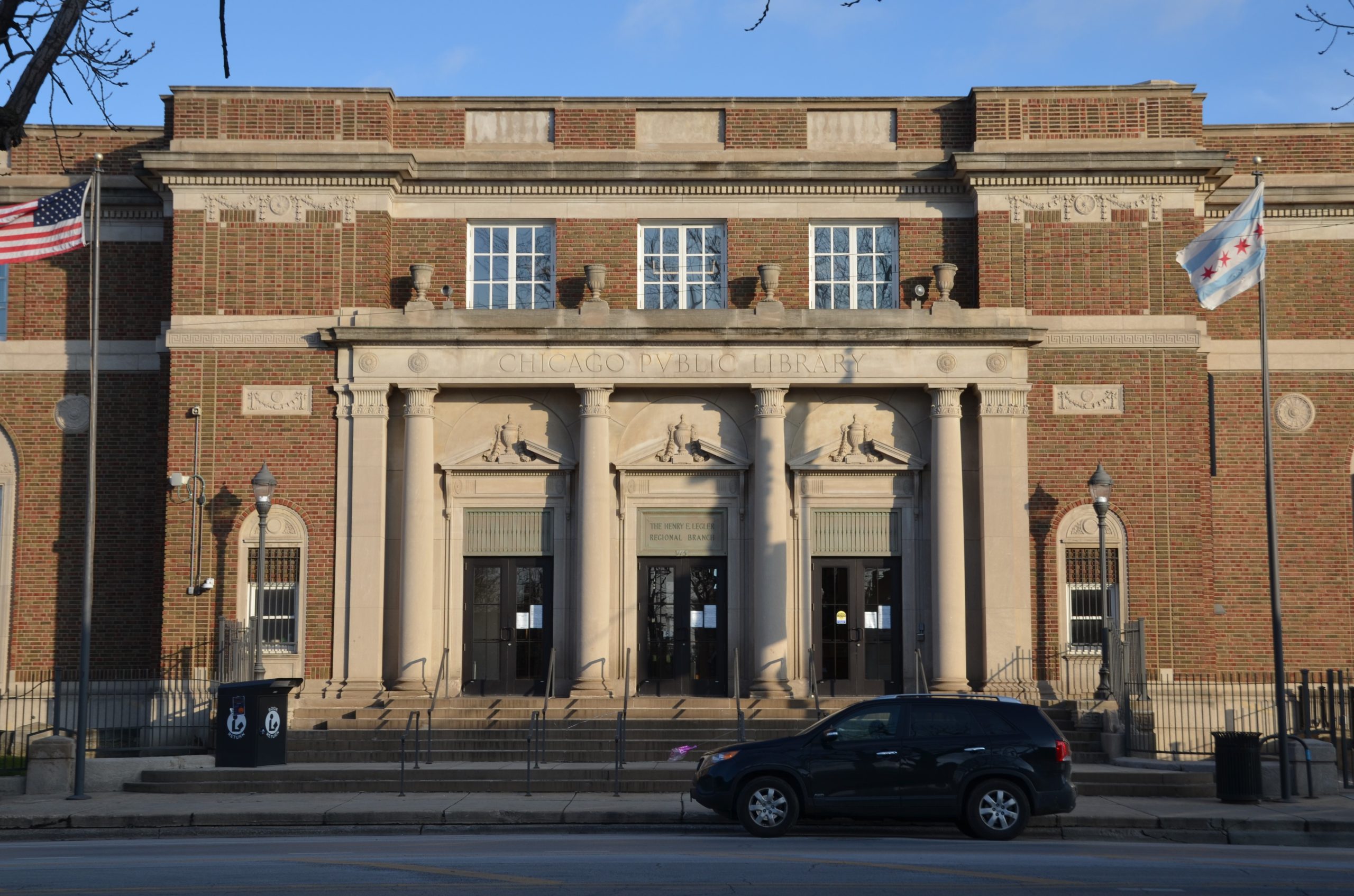 Legler Regional Library reopens 6 months after July flooding - Austin ...